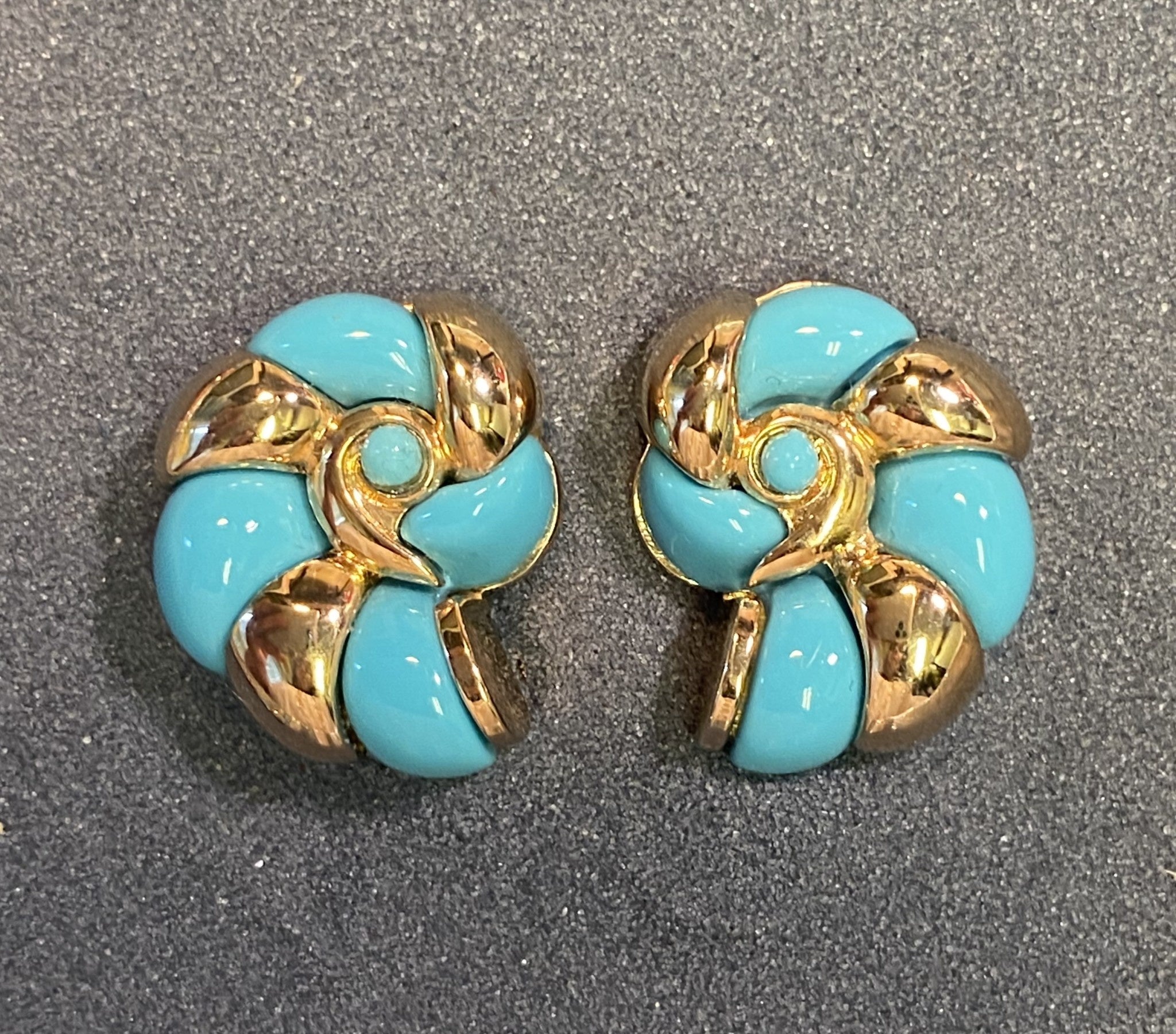 Gold Shell Colors – Vanderbilt Collection